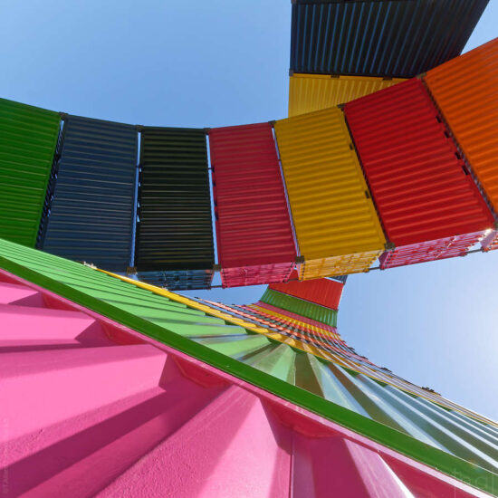 De l'art à la chaine : la Catène de containers du Havre