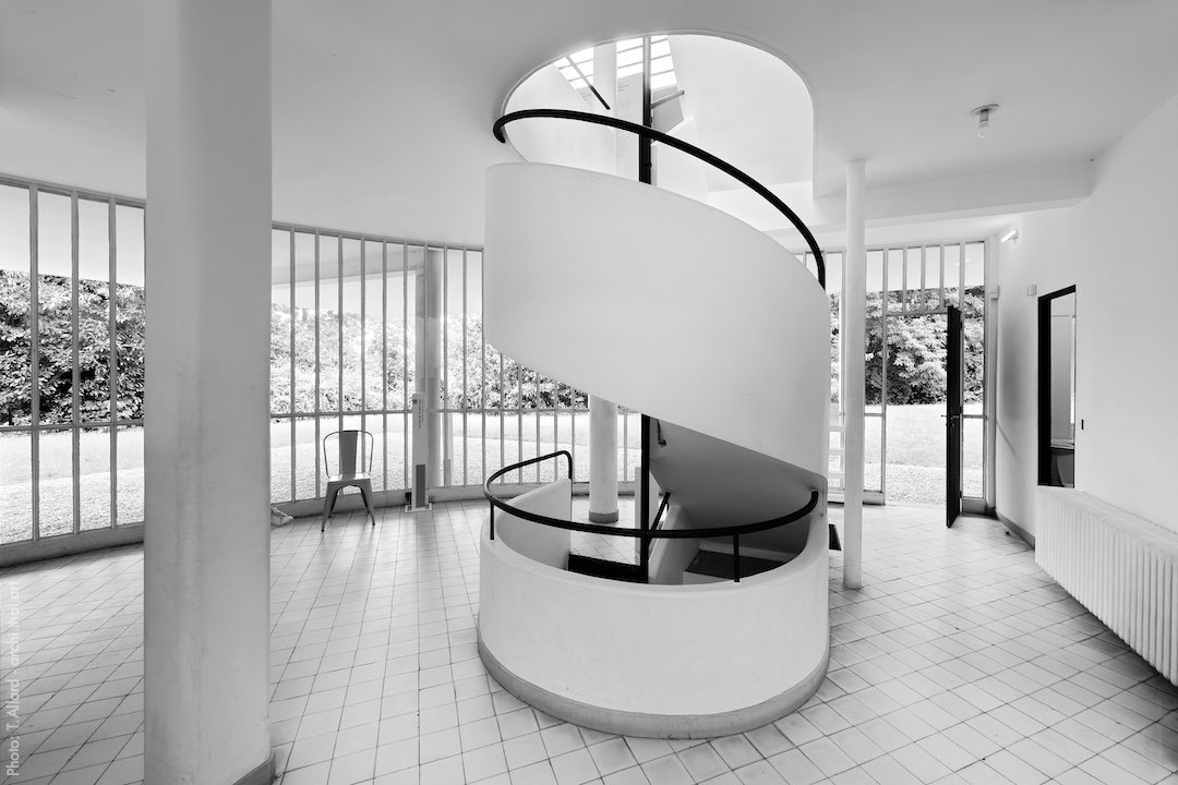 Architectural promenade at the Villa Savoye by Le Corbusier architect