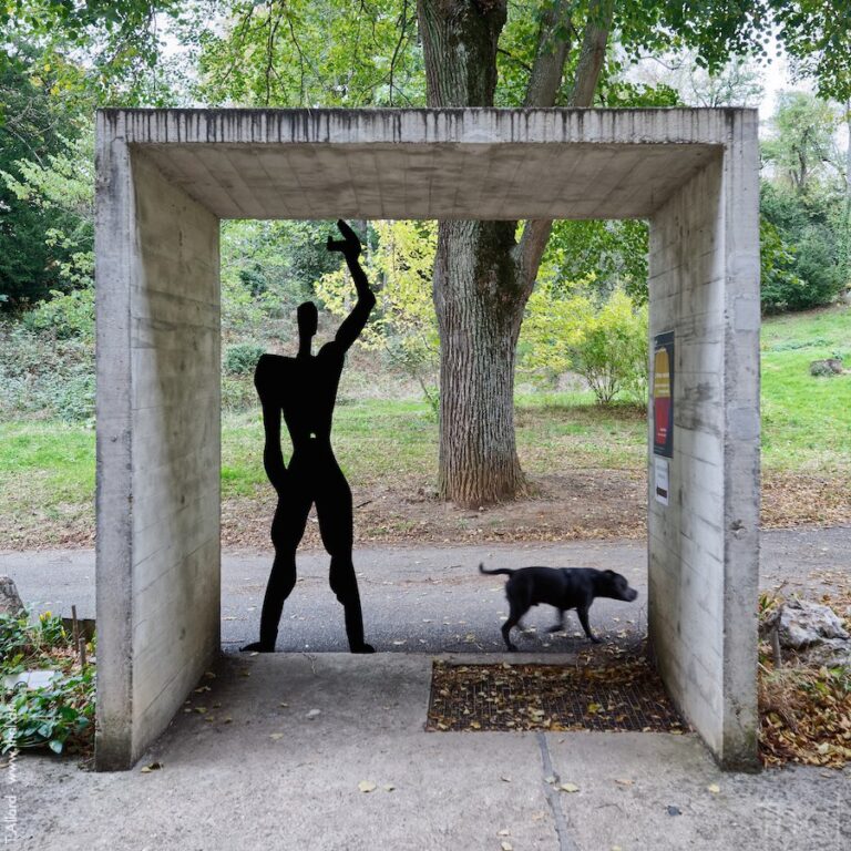 Modulor, Le Corbusier's navel of the world