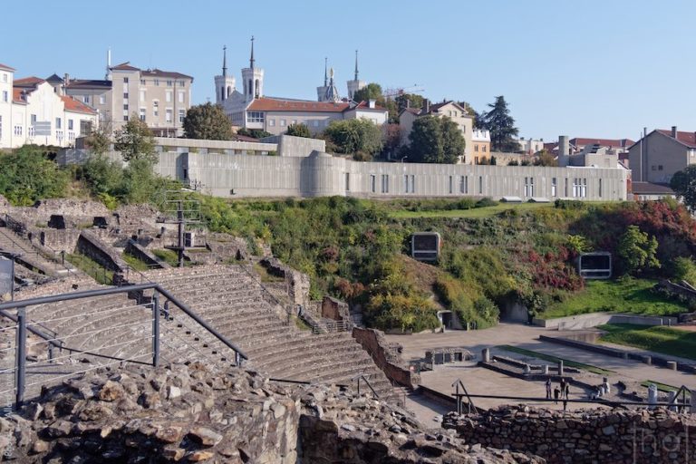 Hidden architecture of Lugdunum museum by Bernard Zehrfuss architect
